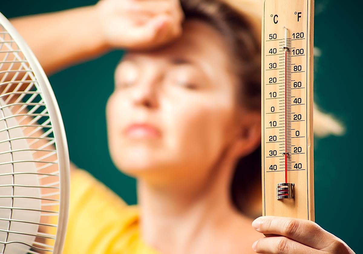 Expertos avisan de que llega la primera ola de calor del verano: hasta 43 grados en Andalucía ...